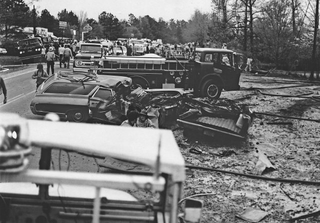 “Anatomy of a Crash Scene” – Action Photographs taken after the crash ...