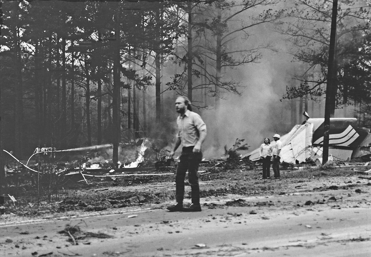 “Anatomy of a Crash Scene” – Action Photographs taken after the crash ...