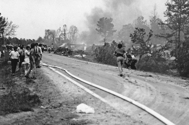 “Anatomy of a Crash Scene” – Action Photographs taken after the crash ...