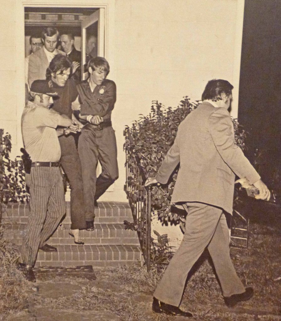 Capturing Paul John Knowles: Exclusive Photographs From The Arrest Of ...